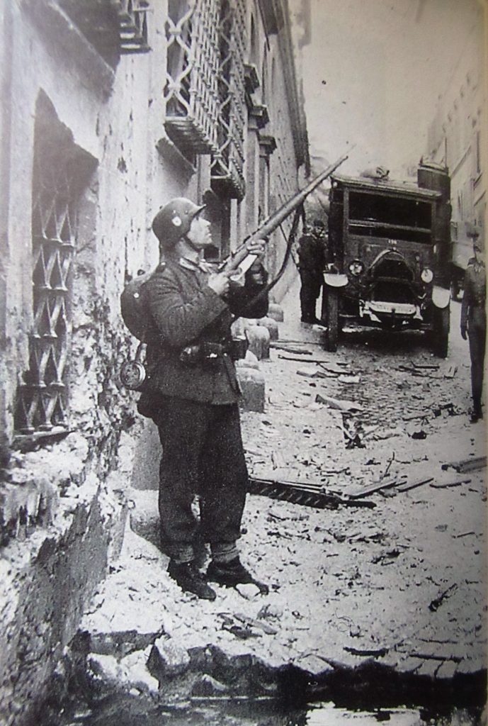 Via Rasella, le Fosse Ardeatine, la nuova Italia - Eurocomunicazione